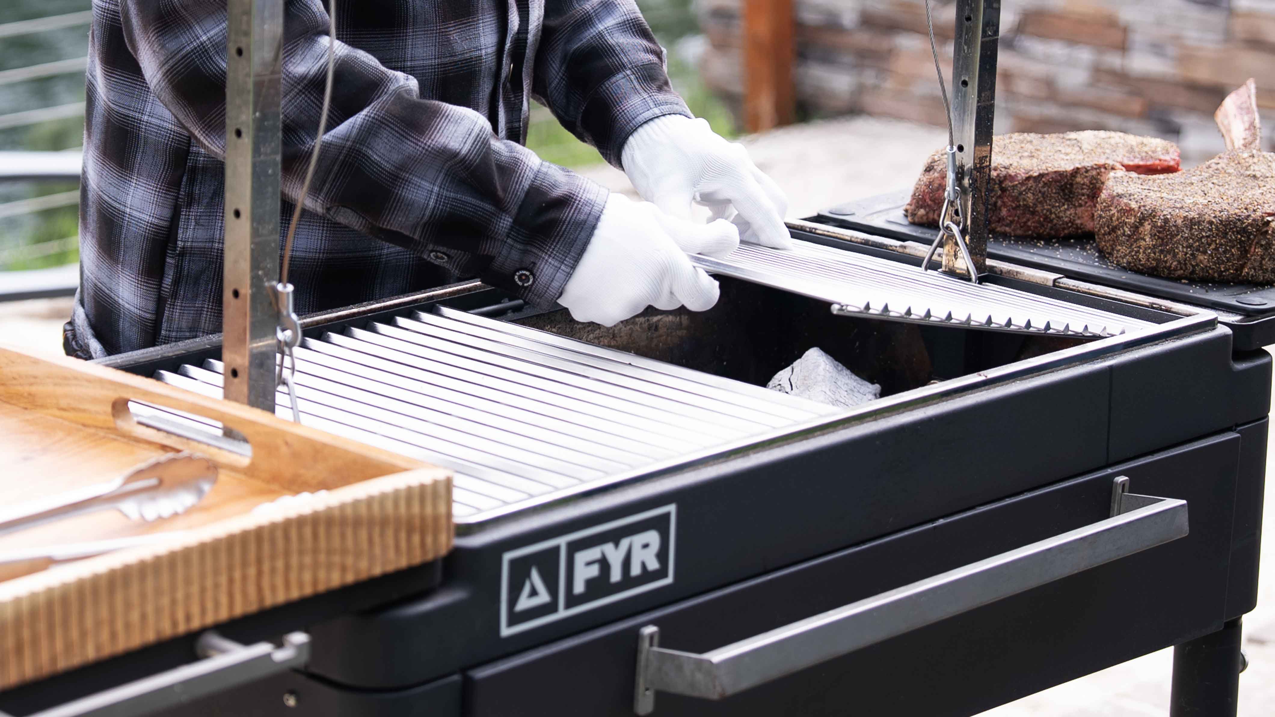 How to Use the Grill Grates and Ash Pan – Fyrstarter, Inc